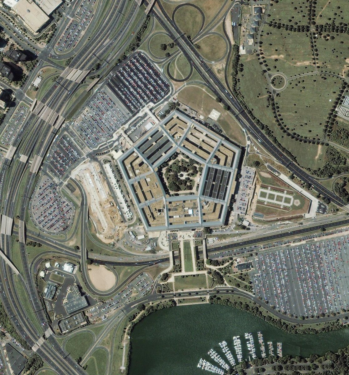 US soldier, British servicemember die during Iraq military training