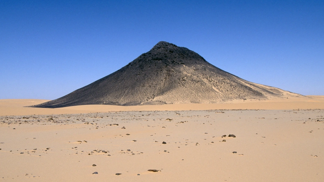 Rare zircon crystal in King Tut's 'alien glass' deepens origin mystery