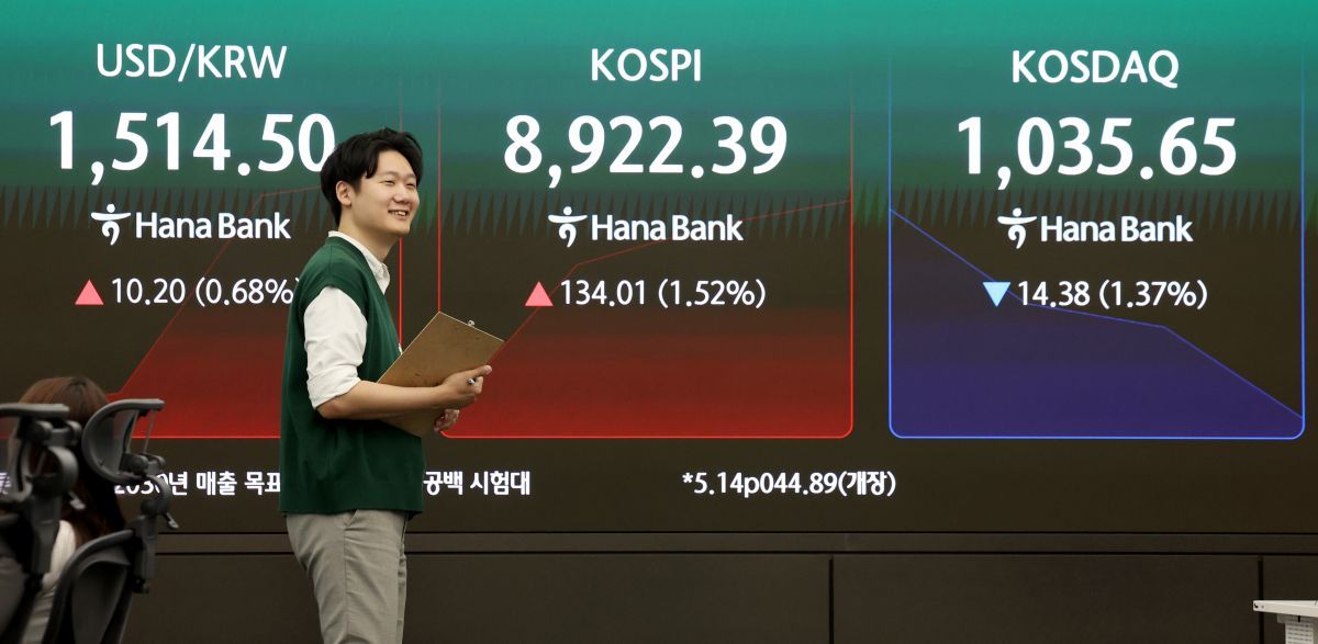환율 1520원 뚫렸다…중동 리스크에 환율 비상 어쩌나