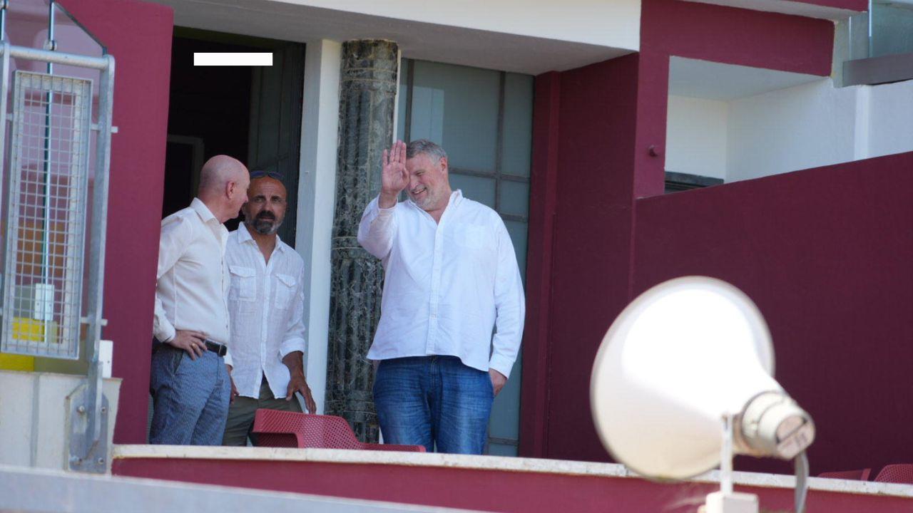 Livorno, ora Esciua tende una mano: la tregua in tre punti