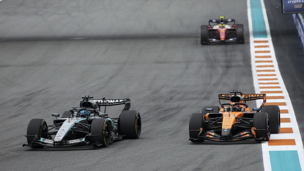 Mercedes and McLaren split on gearbox strategies under 2026 F1 rules
