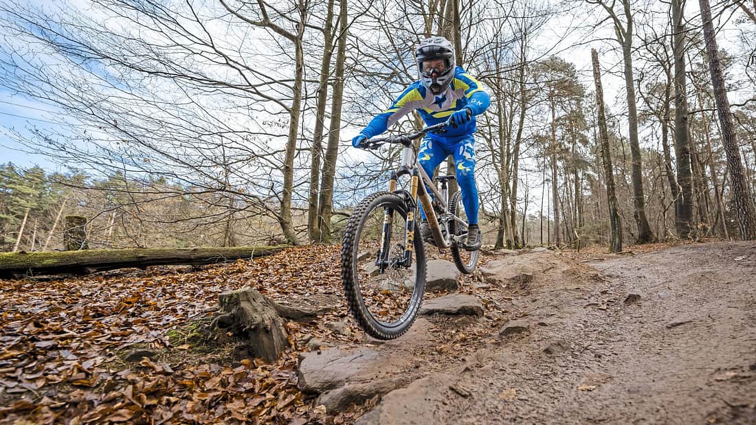 Canyon Torque AL im Test: Mullet-Freerider mit Top-Preis-Leistung