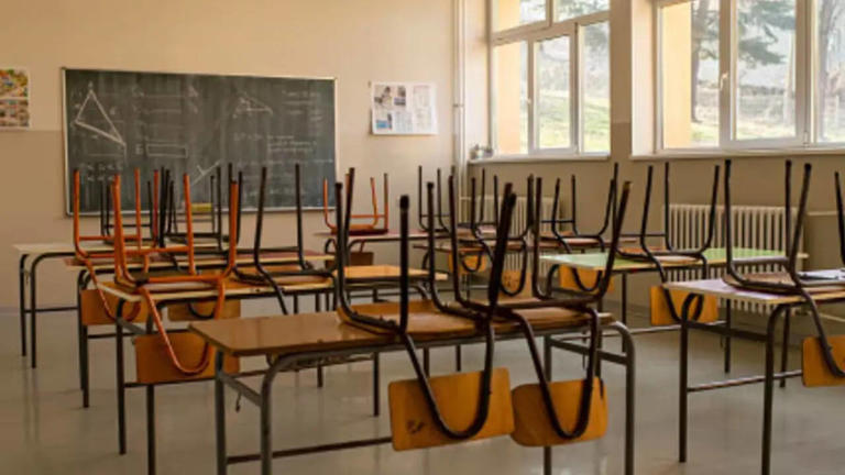 Removed from class group: 17-year-old dies by suicide after harassment ...