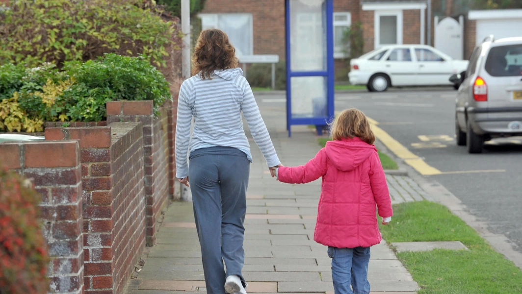Global study finds single parents face persistent happiness gap