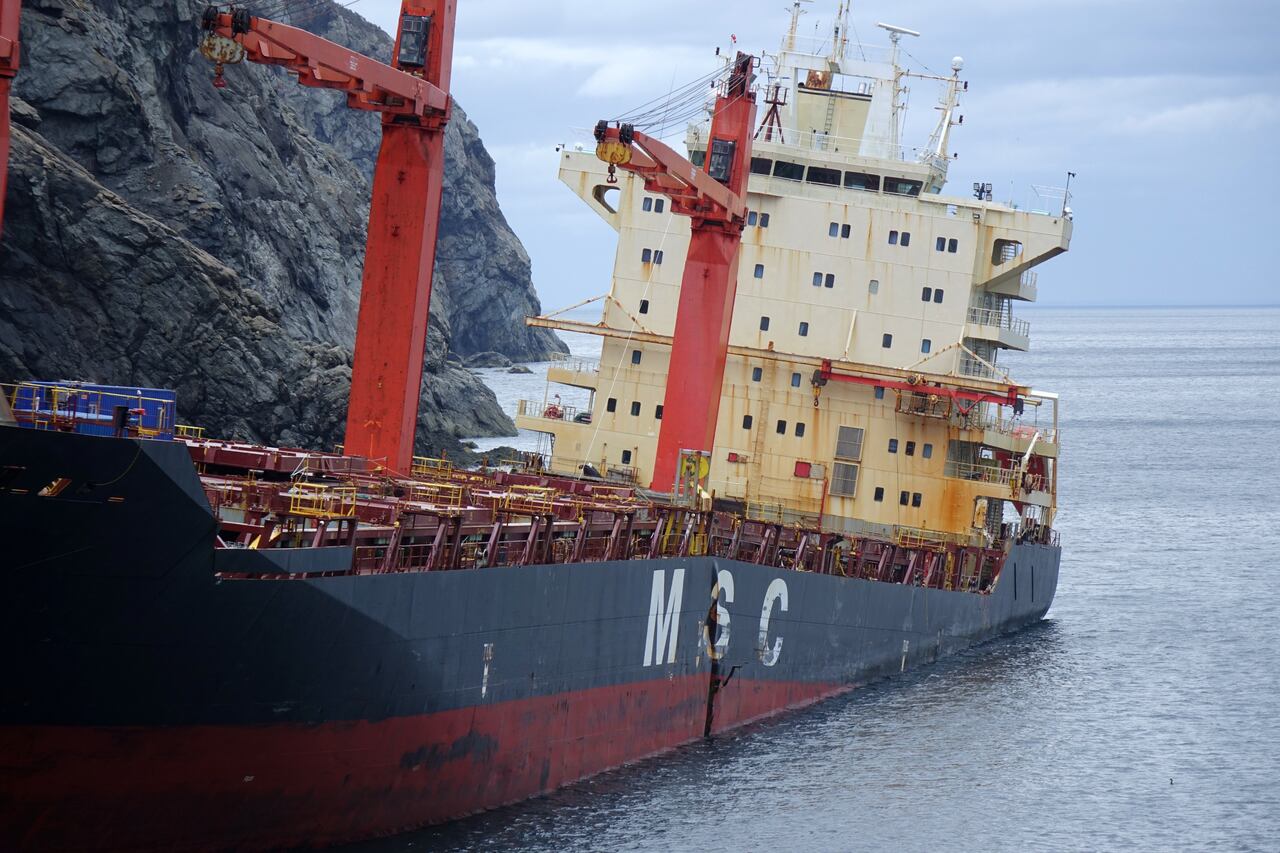 Cedar Cove turns construction site as removal plans for grounded ship ...