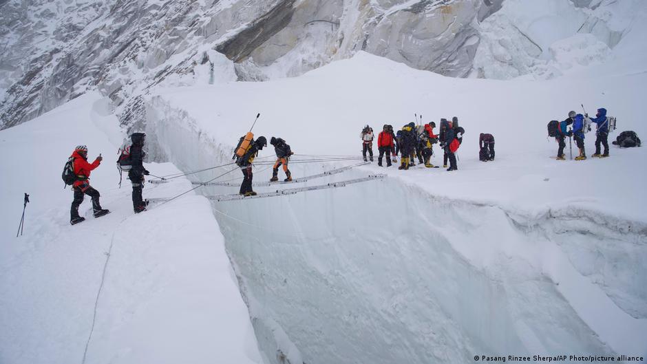 Mount Everest climbers line up despite new dangers
