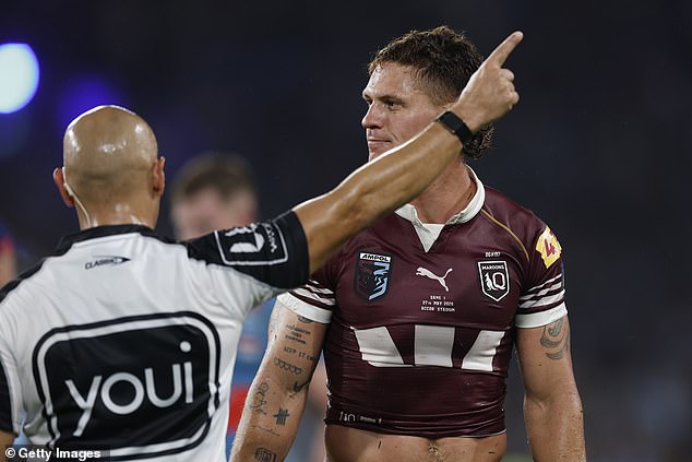 Queensland deputy premier publicly supports push to ban referee from ...