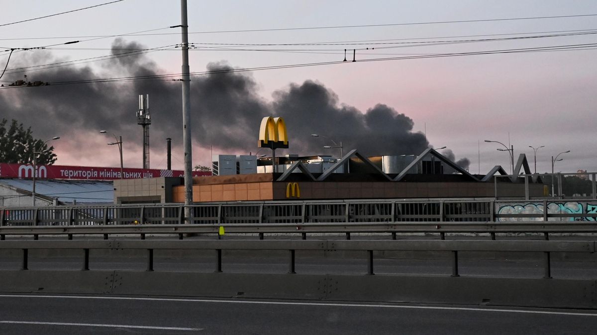 Al menos 13 muertos en un nuevo ataque masivo de Rusia sobre Ucrania ...