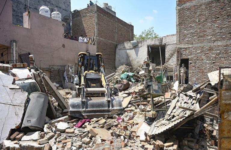 House collapses in LPG blast in Delhi's Mukundpur; 11 wounded, 1 critical