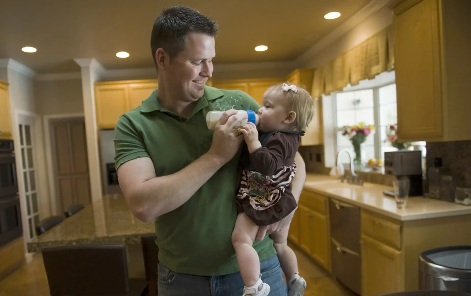 Why more dads are staying home now