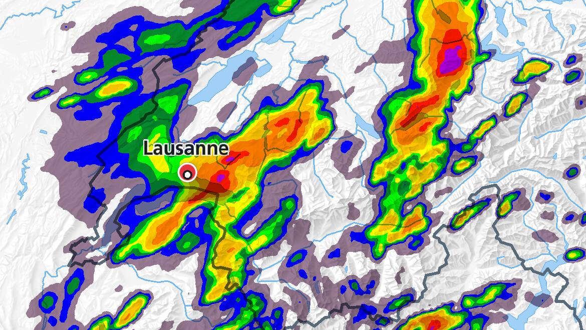 De fortes rafales en approche ! Accrochez-vous ! De violents orages ...