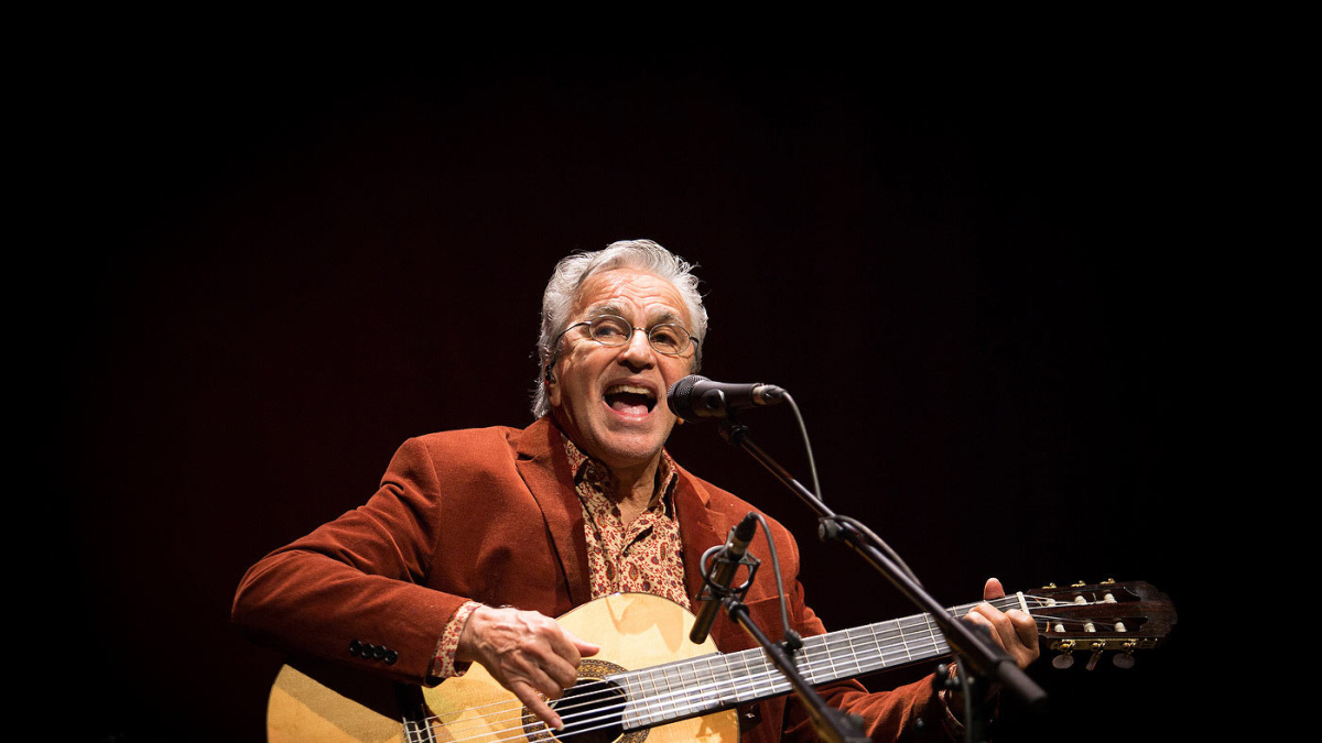 Caetano Veloso regresa a Madrid para celebrar seis décadas de música ...