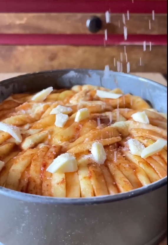 Torta di mele classica: ricetta soffice e tradizionale della cucina ...