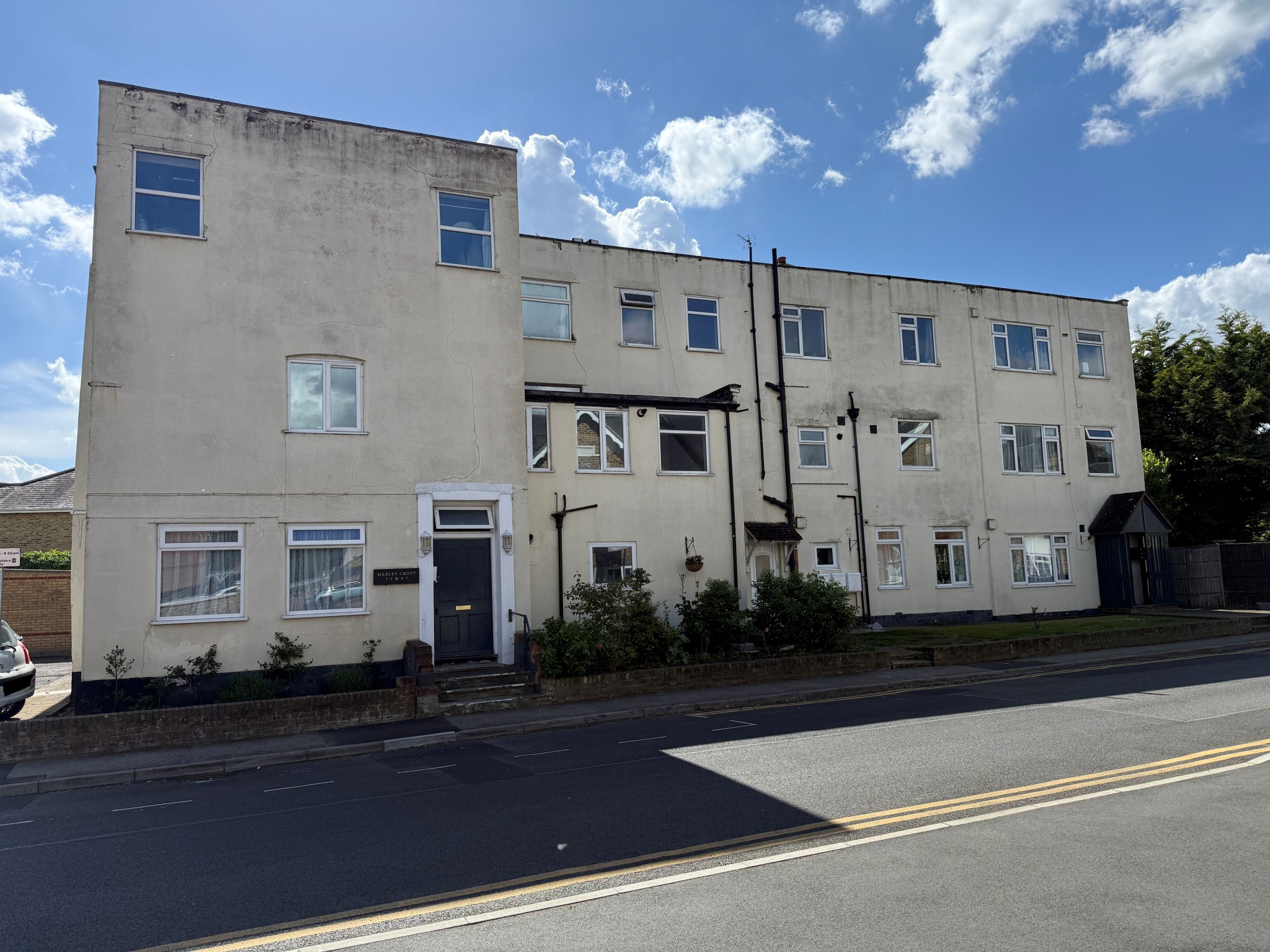 Flat needing improvement in Staines goes up for auction