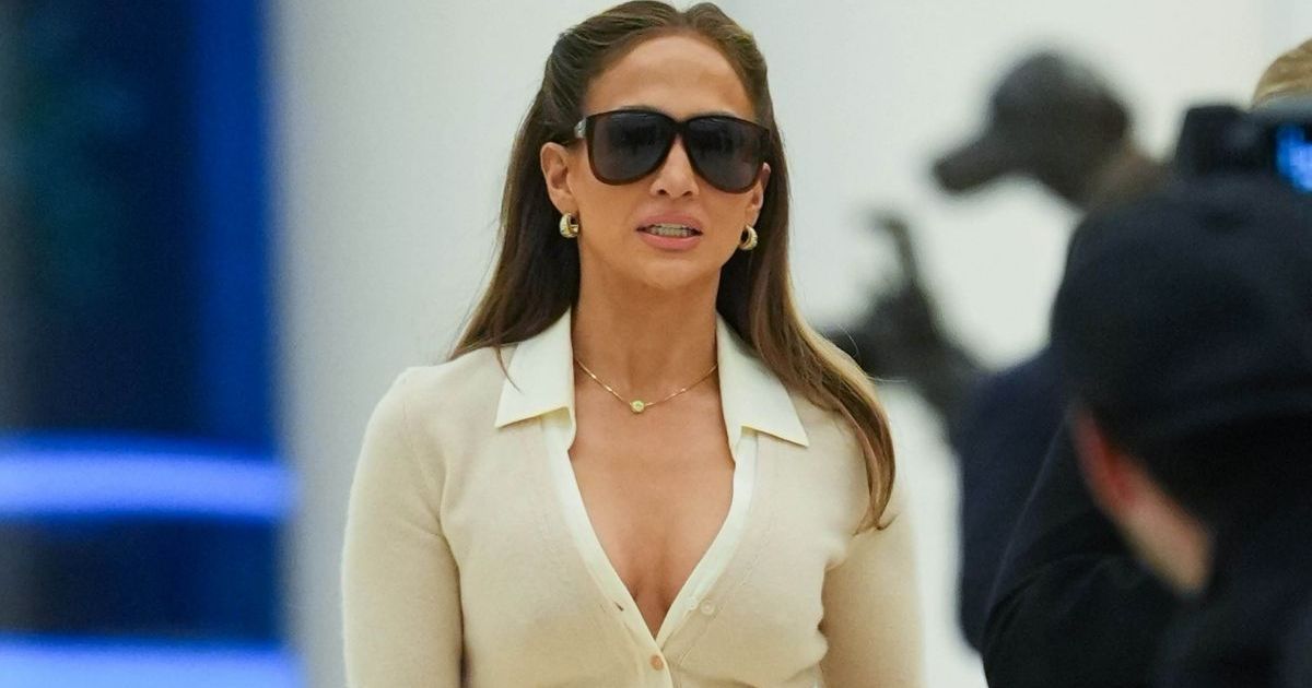 Jennifer Lopez's slinky Anna October skirt has a dangerously high slit