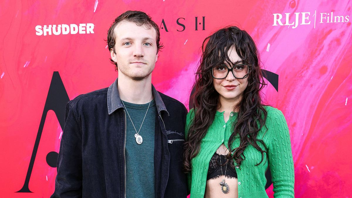 „Off Campus“-Star Mika Abdalla und Jake Short getrennt: Was steckt ...