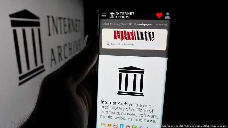 Digital memory at stake: Why news outlets block the Wayback Machine