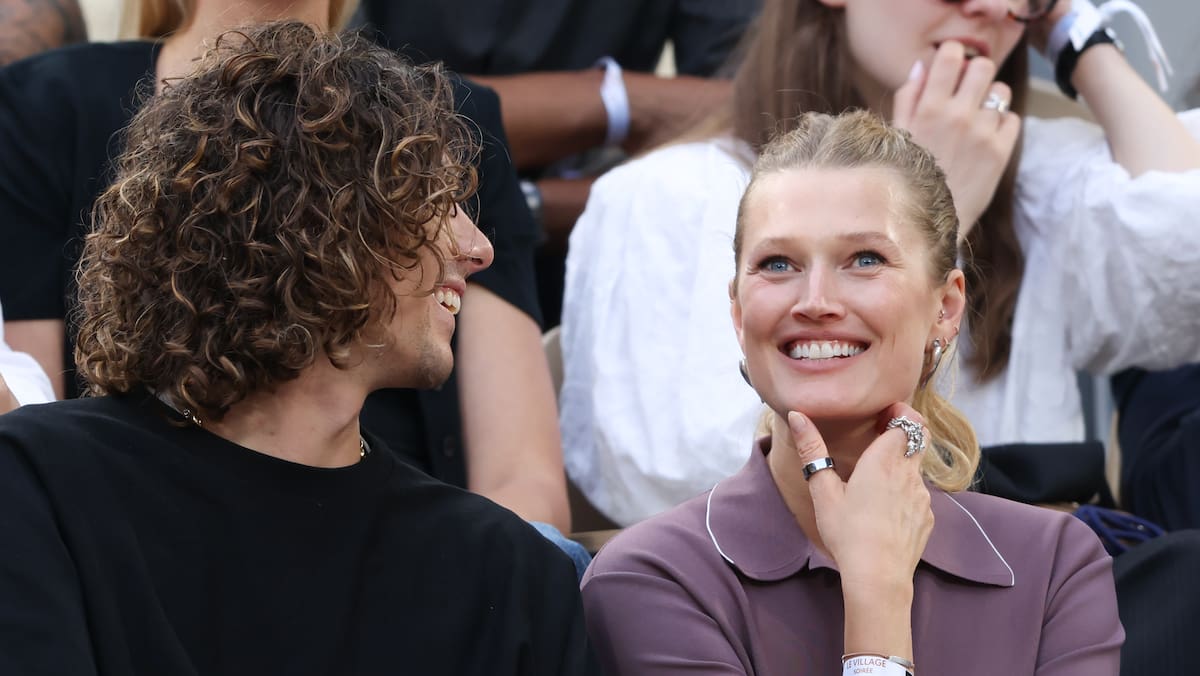 Sohn von Tennislegende: Model Toni Garrn turtelt mit Ex von Stefanie ...