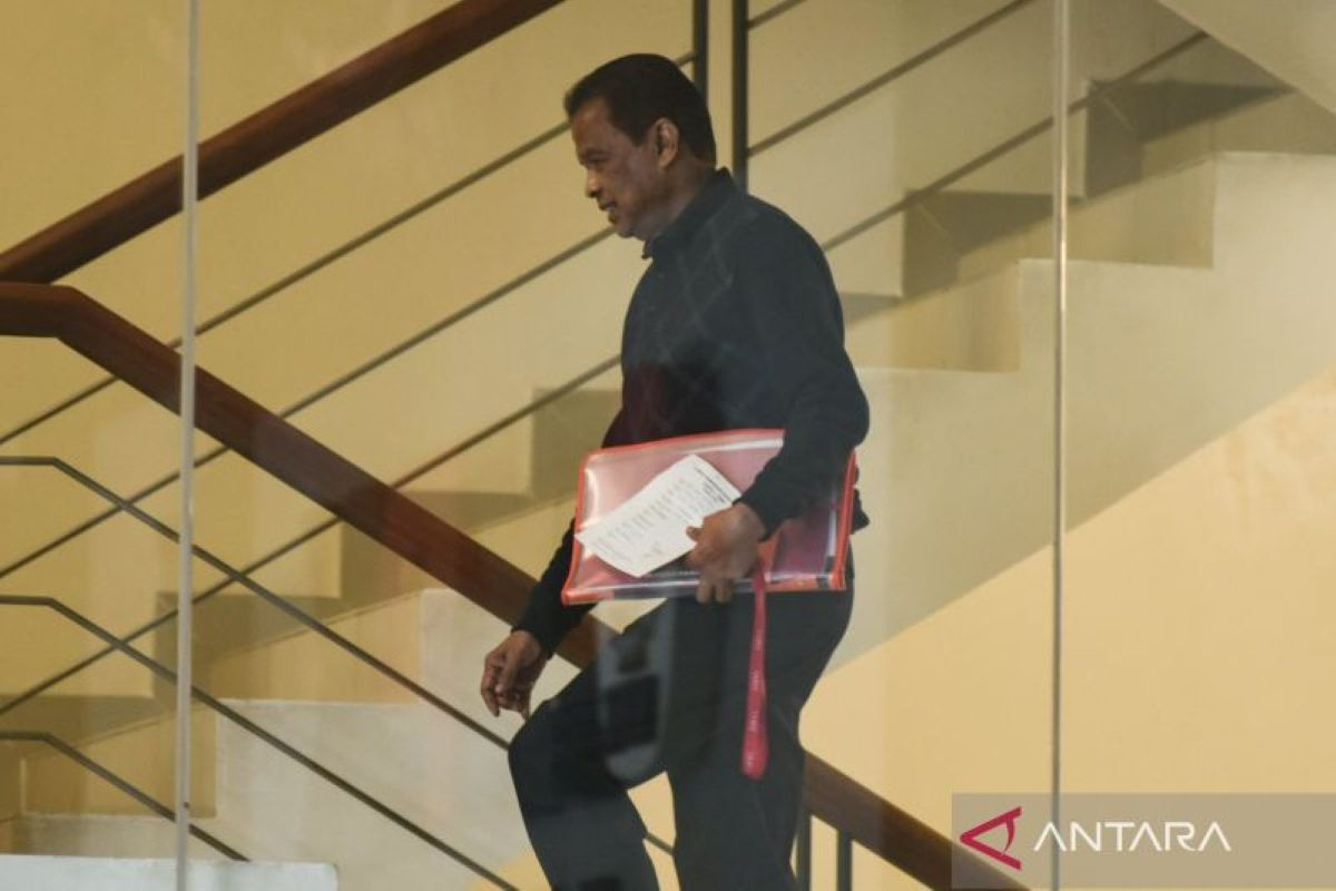 Dipanggil KPK soal korupsi haji, Fuad Hasan mengaku masih di Arab Saudi