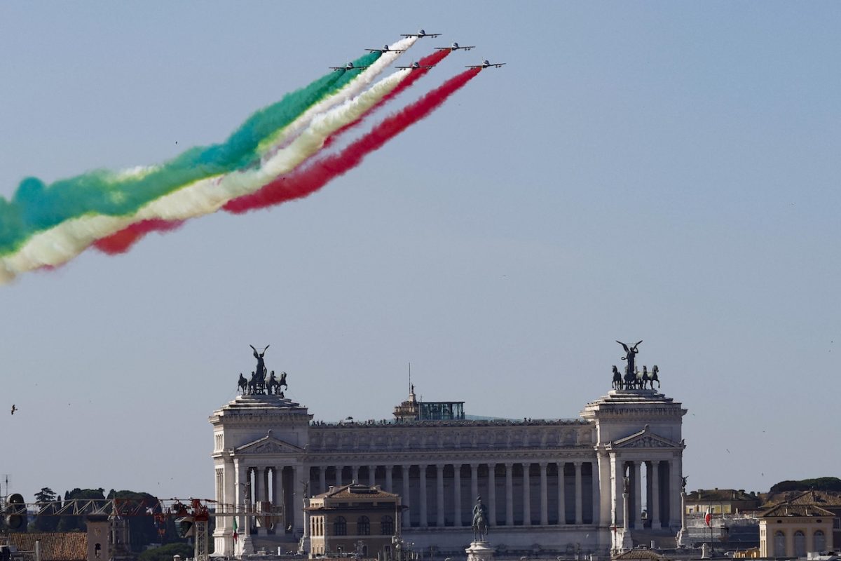 Per il 2 giugno cosa c’è di meglio di un roasting per la Repubblica?