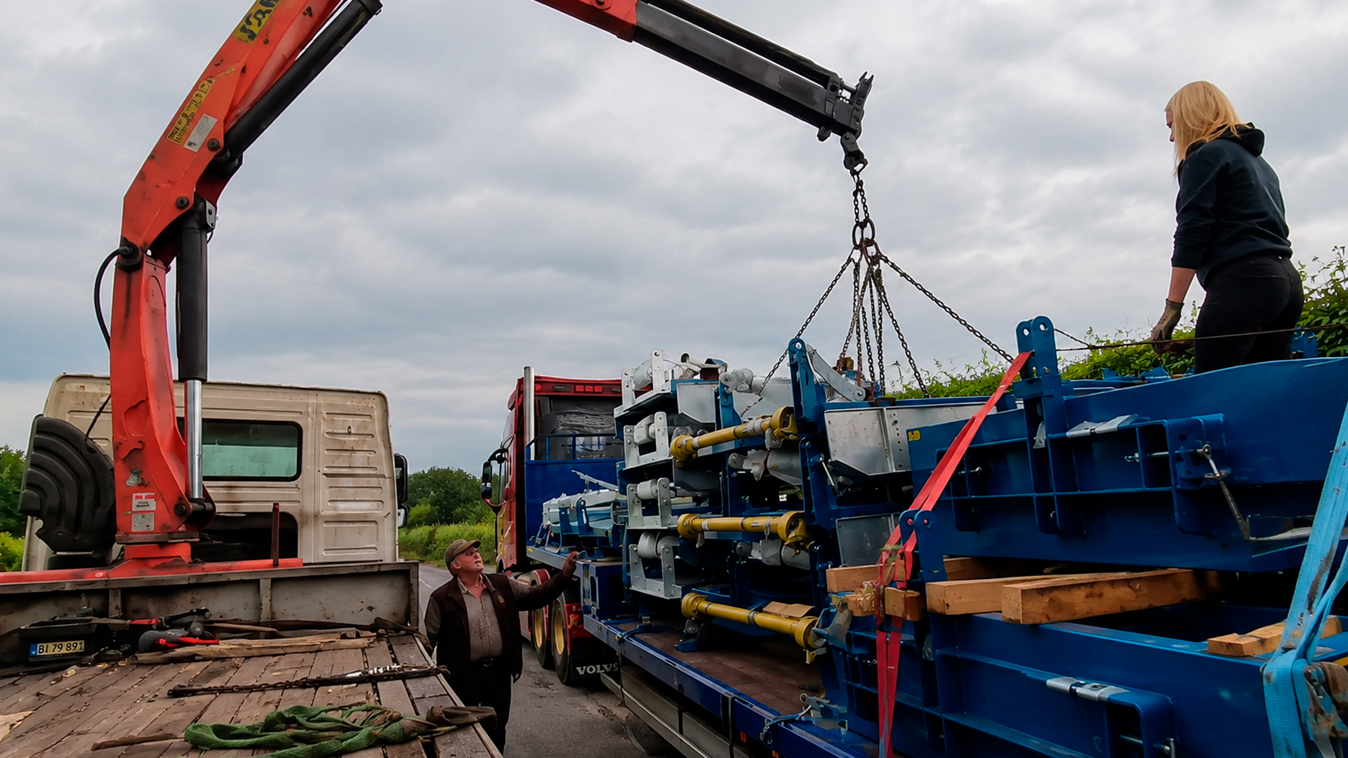 Can you unload a full truck in a layby