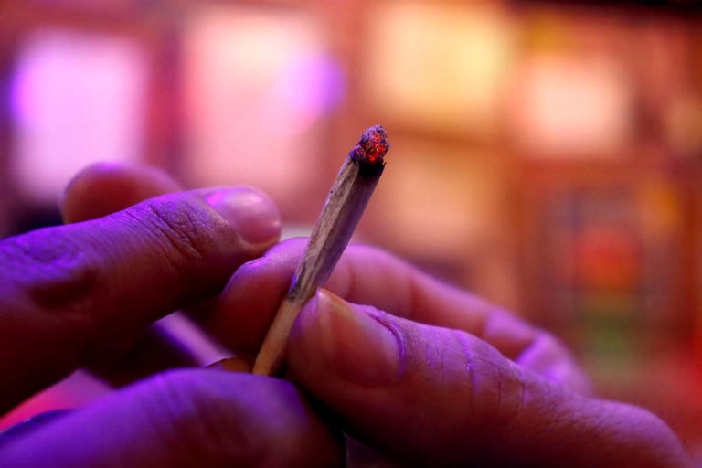 Weed smokers warned over 'scromiting' side effect with pain worse than ...