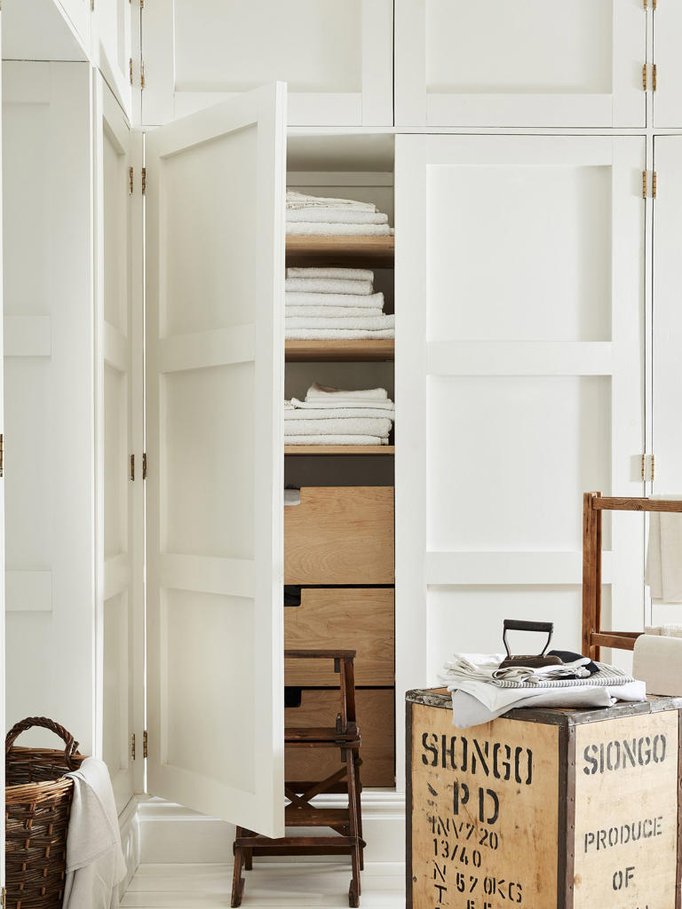3 colors designers would never pick for an ensuite bathroom, and why ...
