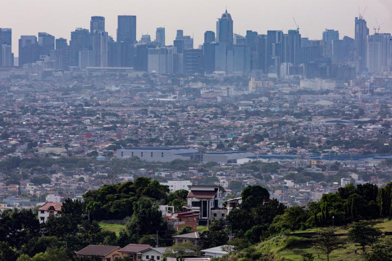 AMRO cuts PH growth forecast to 4.1 pct