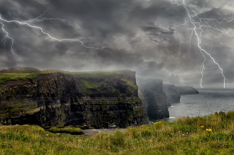 Ireland weather: Scorching heat gives way to thunder, rain and gusty winds