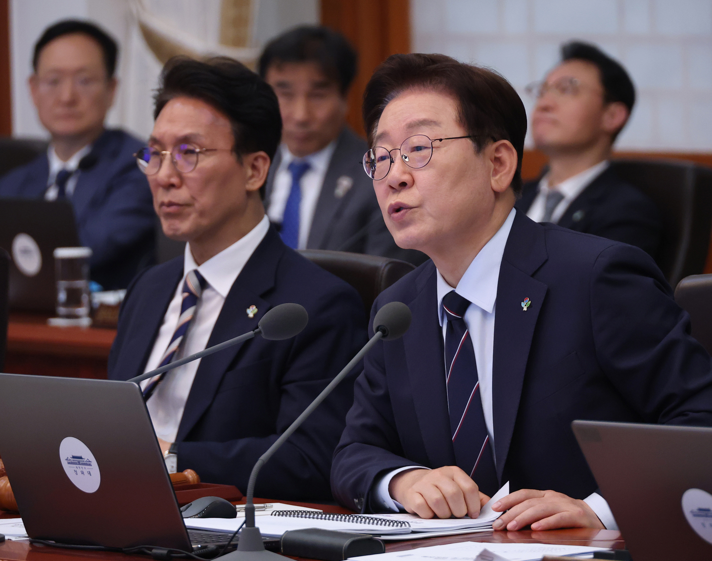 President Lee urges action to stabilize prices, demands punishment of ...