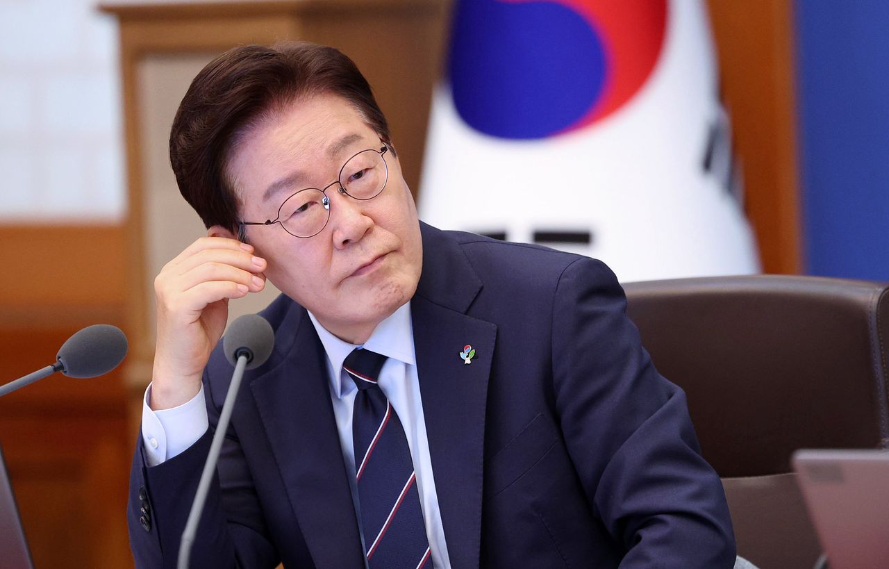 李 대통령, 검찰에 “잘못하면 사과하고 취소하는 것”