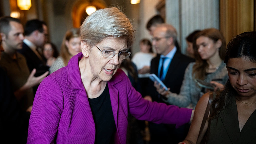 Warren demands Lutnick testimony after AI chip export lapse