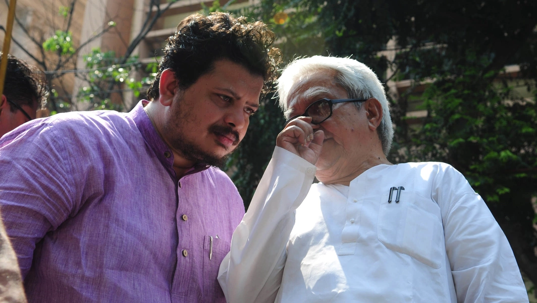 Over 50 TMC MLAs back expelled leader in leadership row