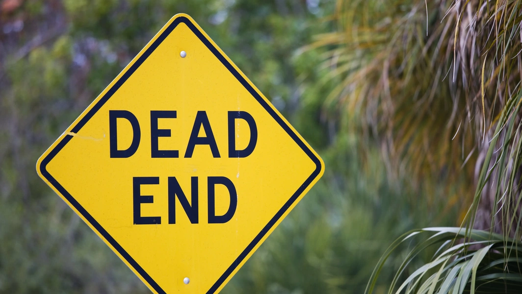 13 confusing and amusing road signs