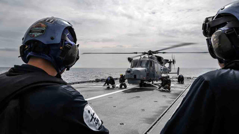 Royal Navy envia helicóptero Wildcat para grupo naval da OTAN no Norte ...