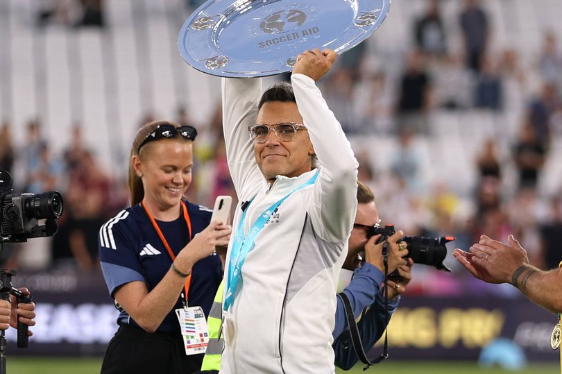 Robbie Williams exposes 'true colours' with off-camera moment at Soccer Aid