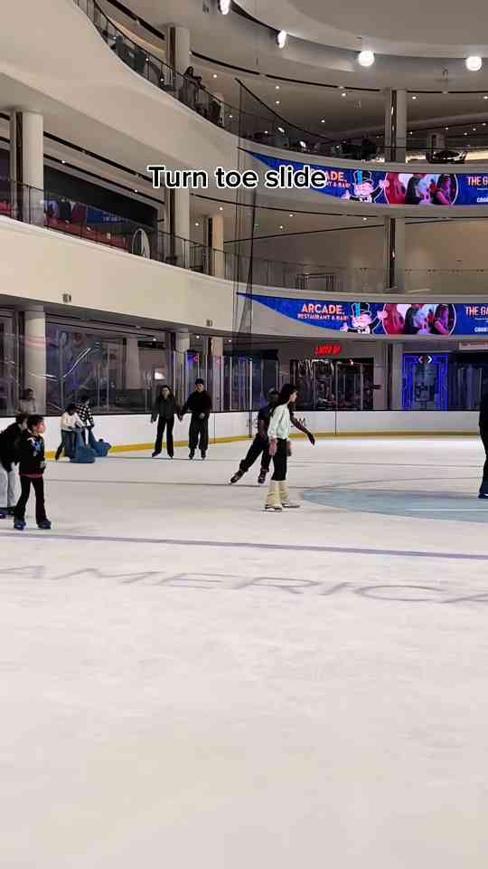 Learn ice skating stops from basic to pro level