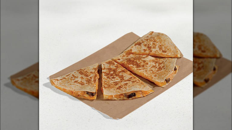 Taco Bell's 8 best menu items, according to fans