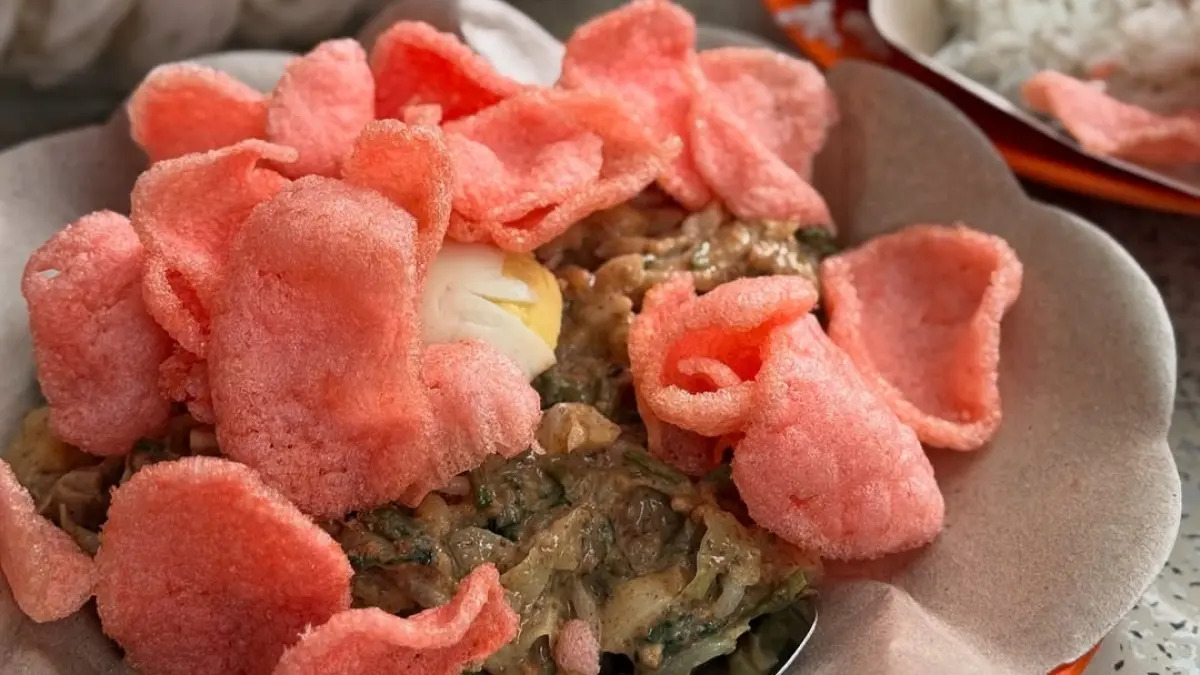 10 tempat makan gado-gado enak dan legendaris di Jakarta yang patut ...