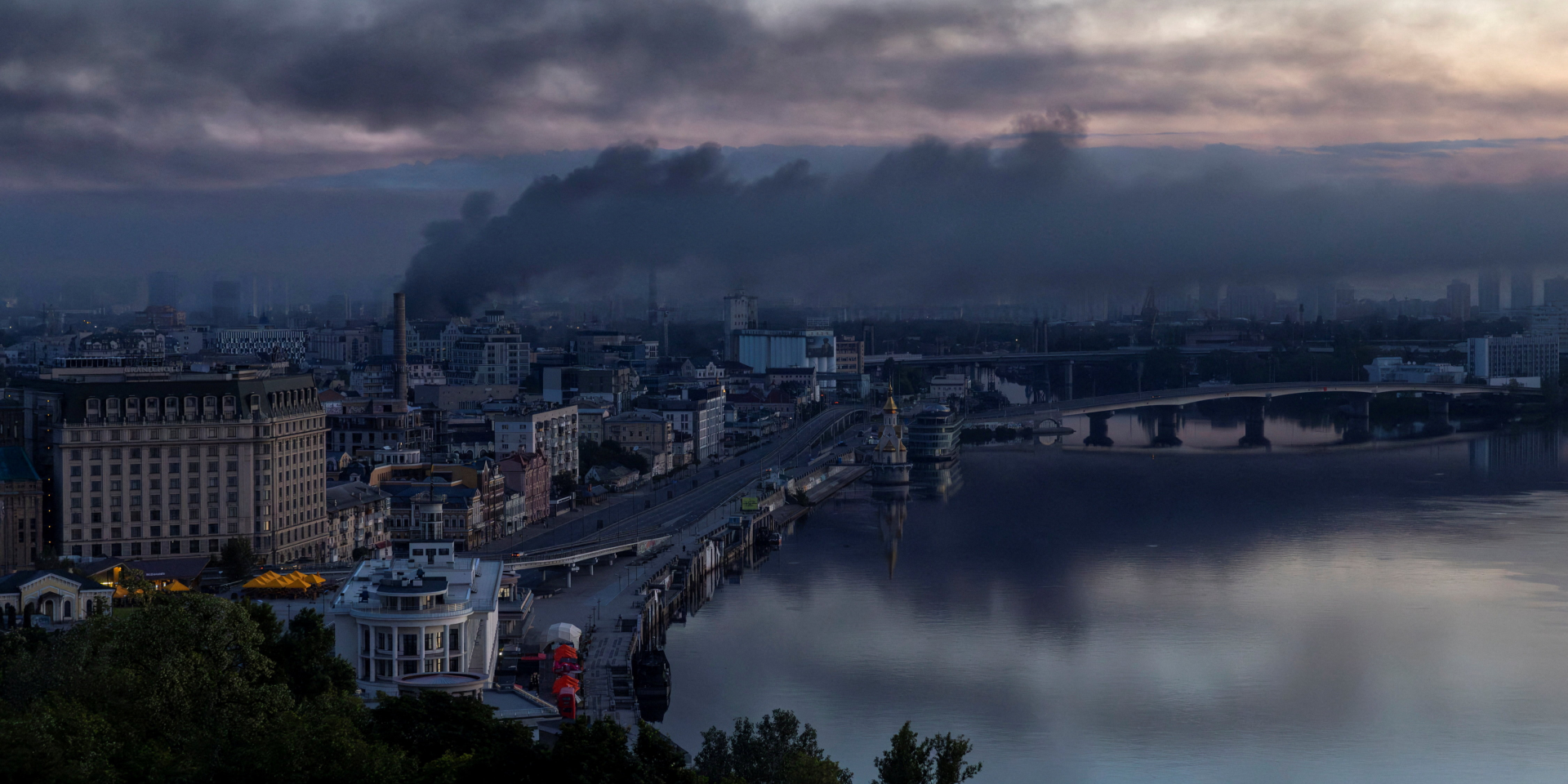 Russian mass strike on Ukraine kills at least 10 – Minister Kuleba