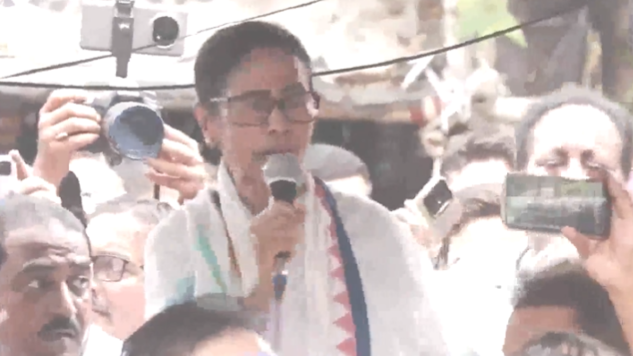 'Aligning with traitor': Mamata Banerjee attacks TMC rebels seeking to ...