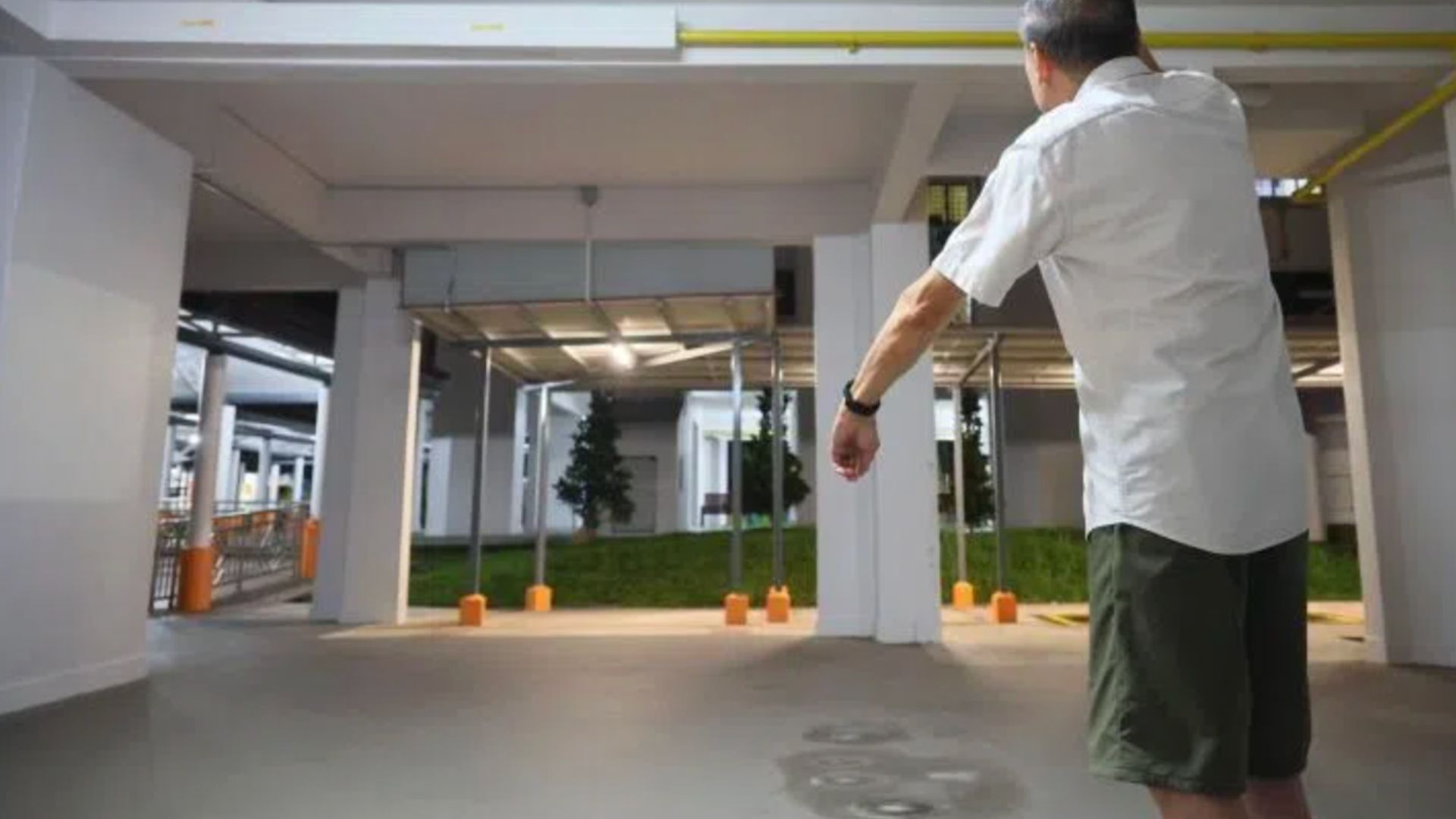 Jurong East HDB residents alarmed as year-long ground-floor leaks risk ...