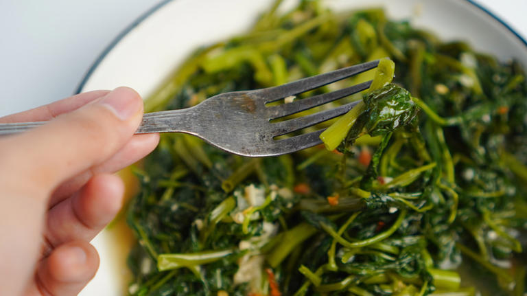 An underrated green vegetable that can reduce your risk of cancer can ...