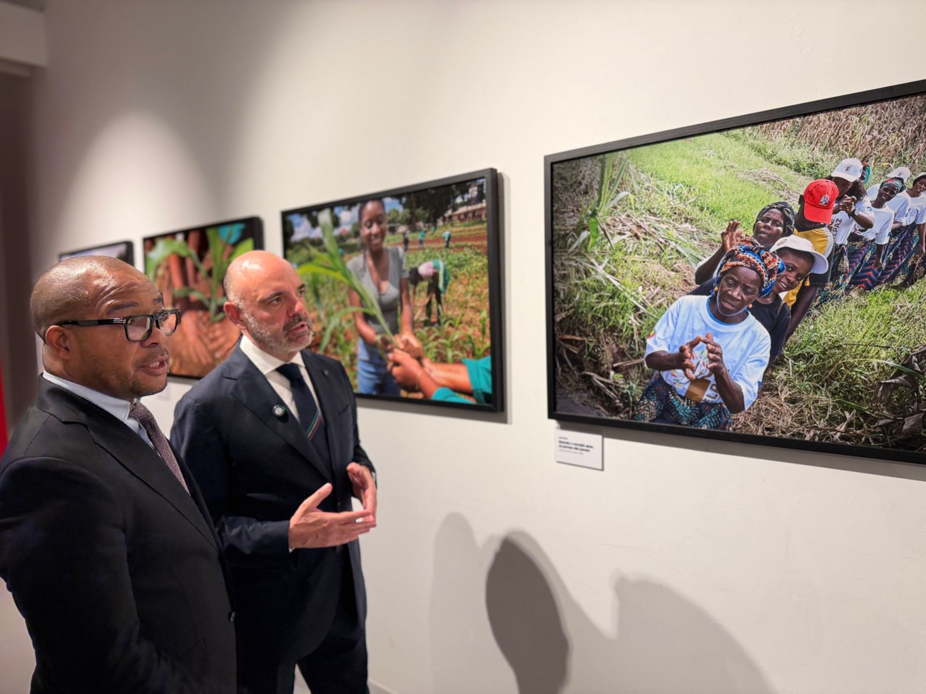 Inaugurata a Maputo la mostra fotografica 'Humus' di Marco Palombi