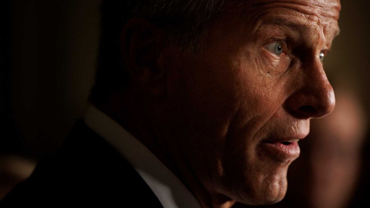 Senate GOP leader 'practically begging' Trump to dump his 'toxic ...