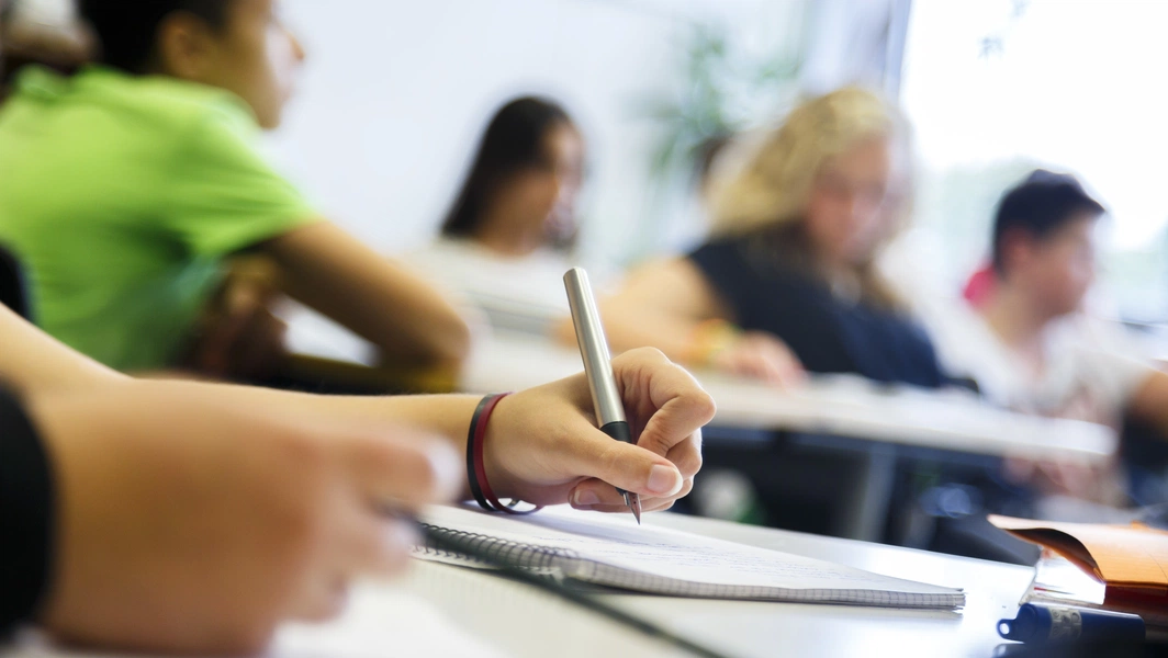 Study shows handwriting boosts memory more than typing