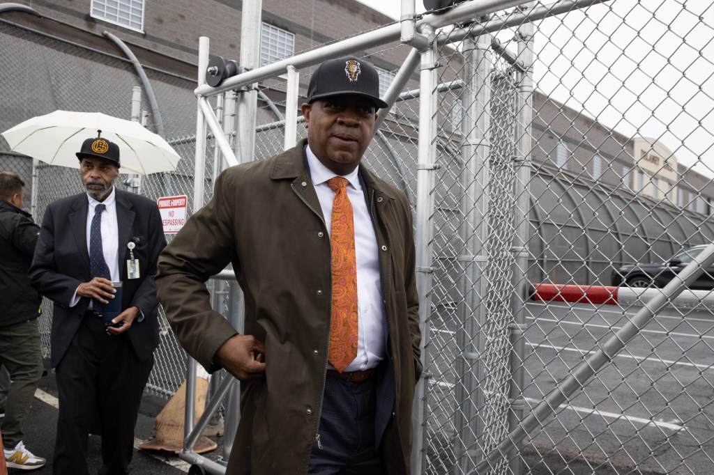 Newark mayor to file lawsuit calling for shutdown of Delaney Hall ...