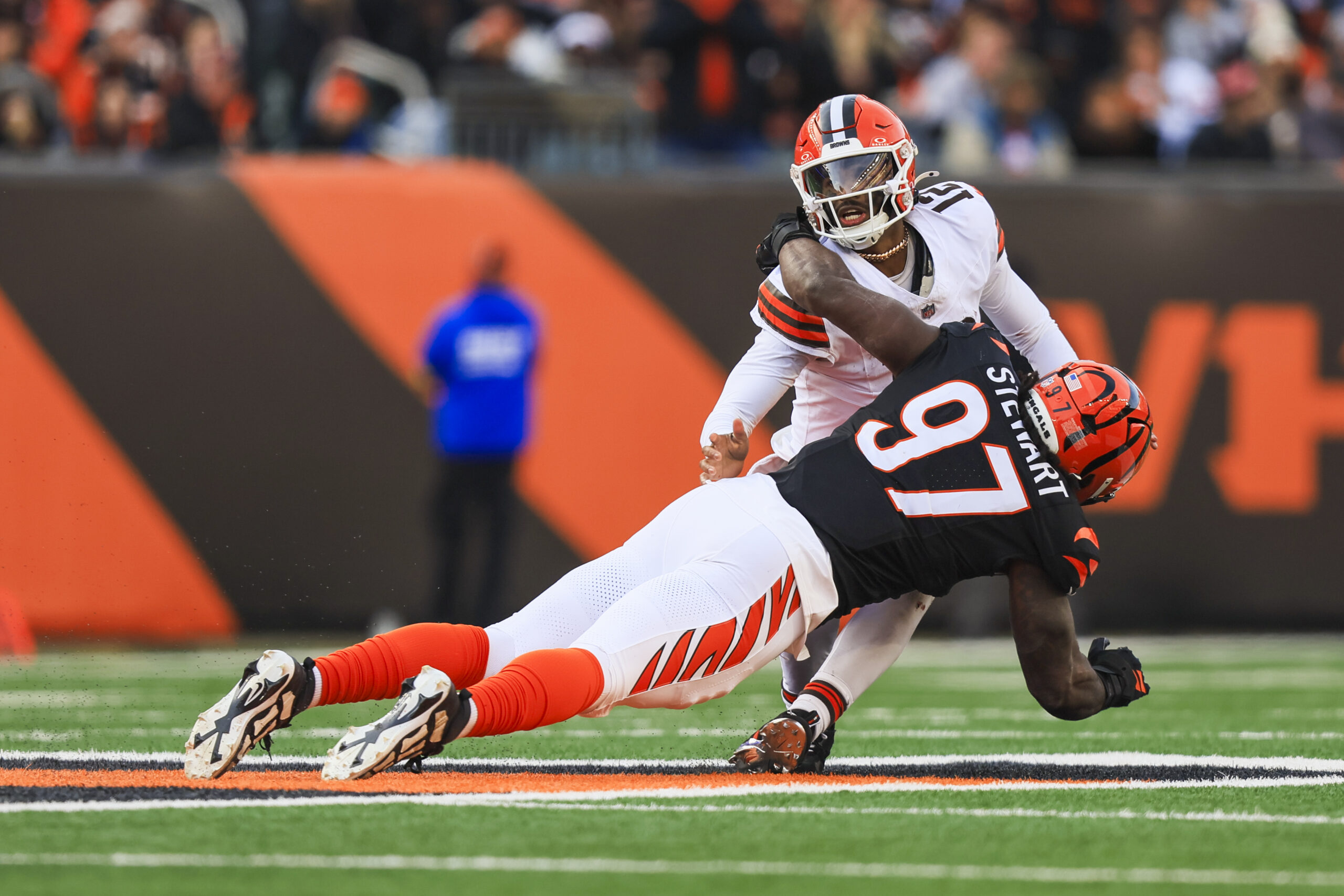 Shedeur Sanders crushes Tom Brady’s all-time NFLPA record by $8.2M