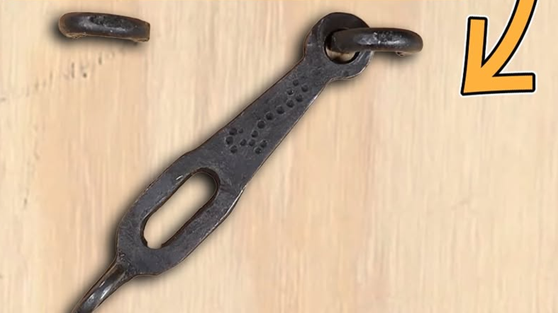 How to forge a door or gate hasp