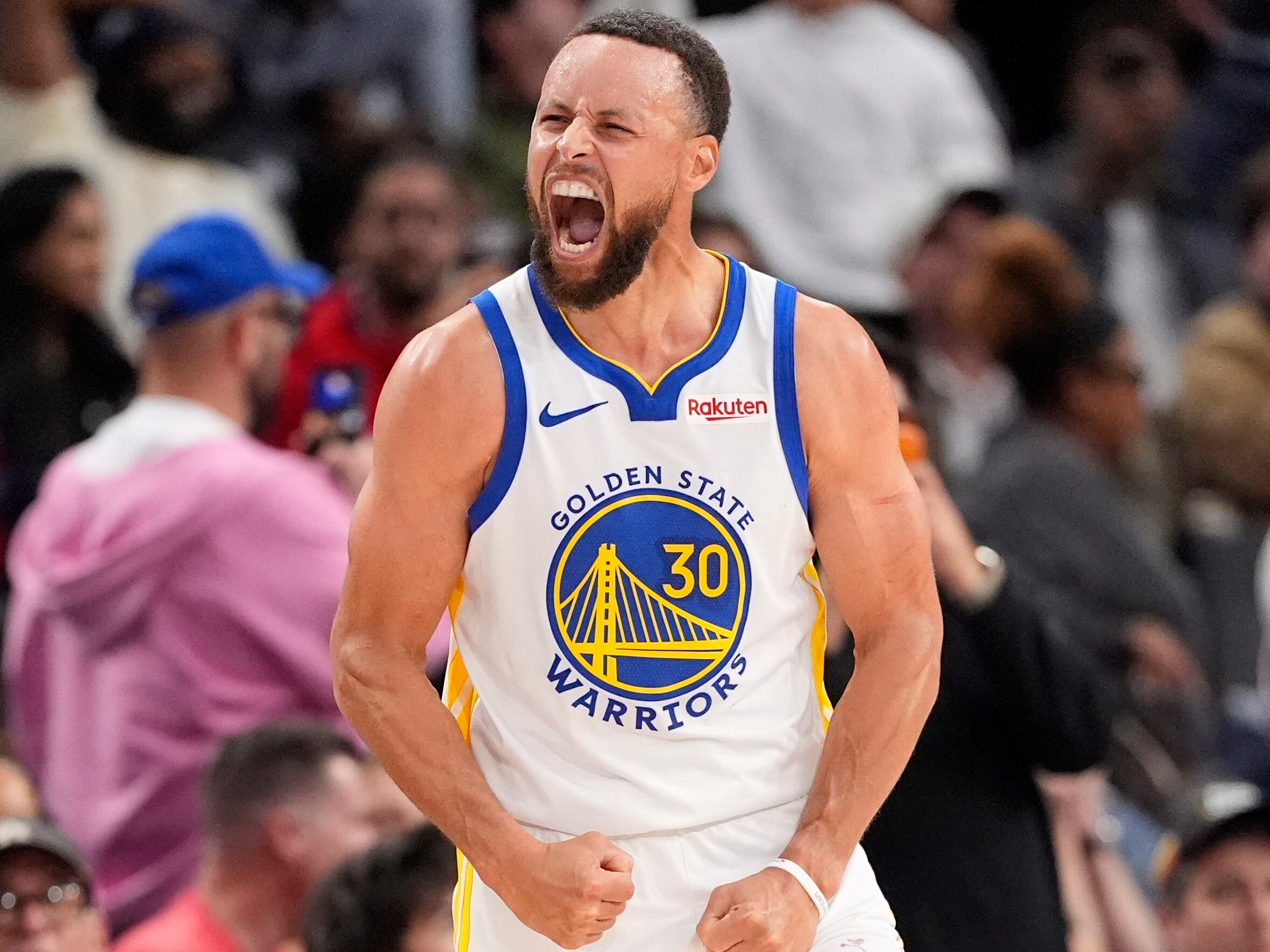 Curry Inks 10-Year Deal with Chinese Brand Rining